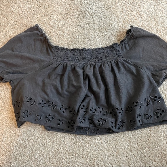 American Eagle Outfitters | Tops | Nwt American Eagle Flowy Crop Top ...